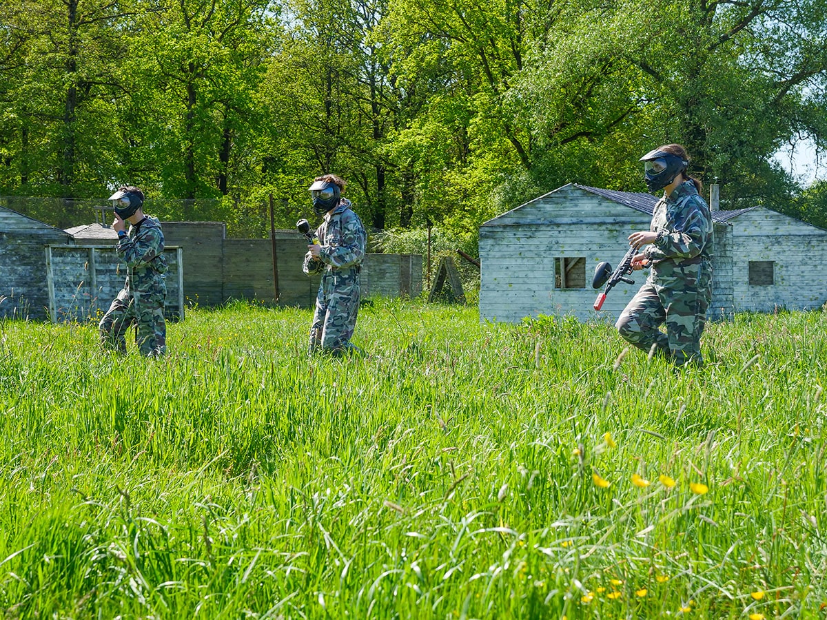 Paintball en plein air en famille, entre amis ou en équipe
